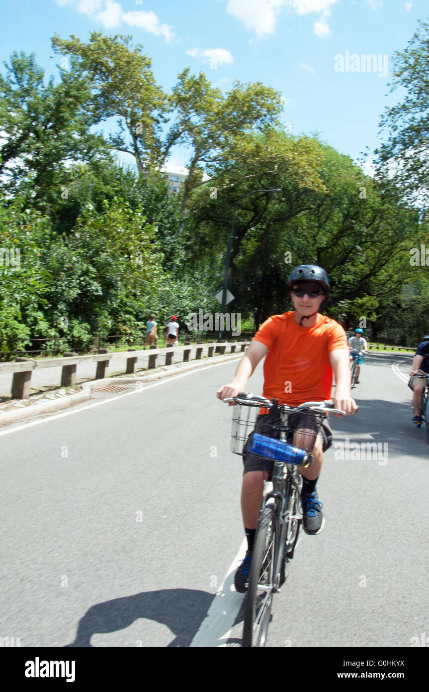 Teen cyclist hi-res stock photography and images - Alamy