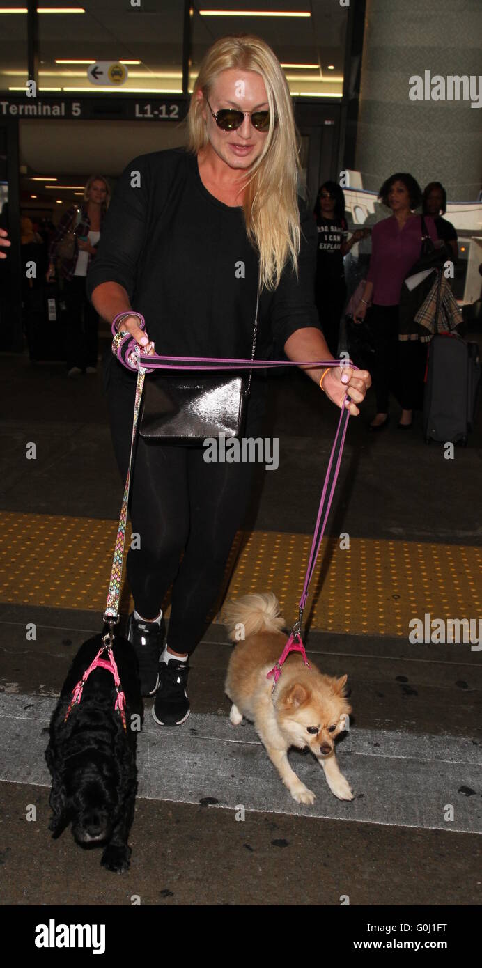 Brooke Hogan at Los Angeles International Airport (LAX) with her dogs ...