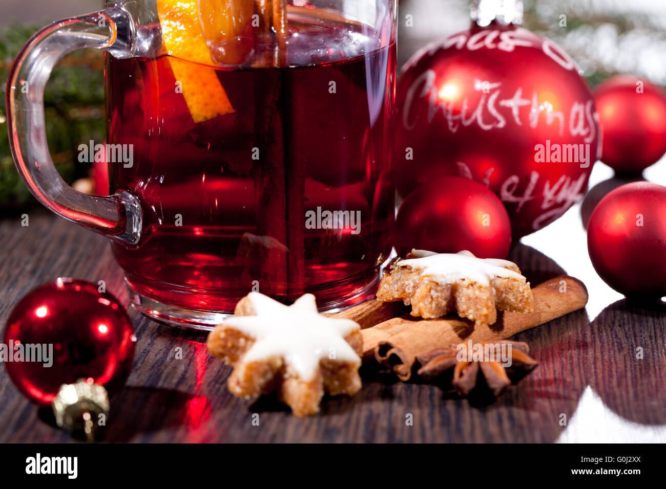 hot tasty spicy mulled red wine with orange and cinnamon christmas ...