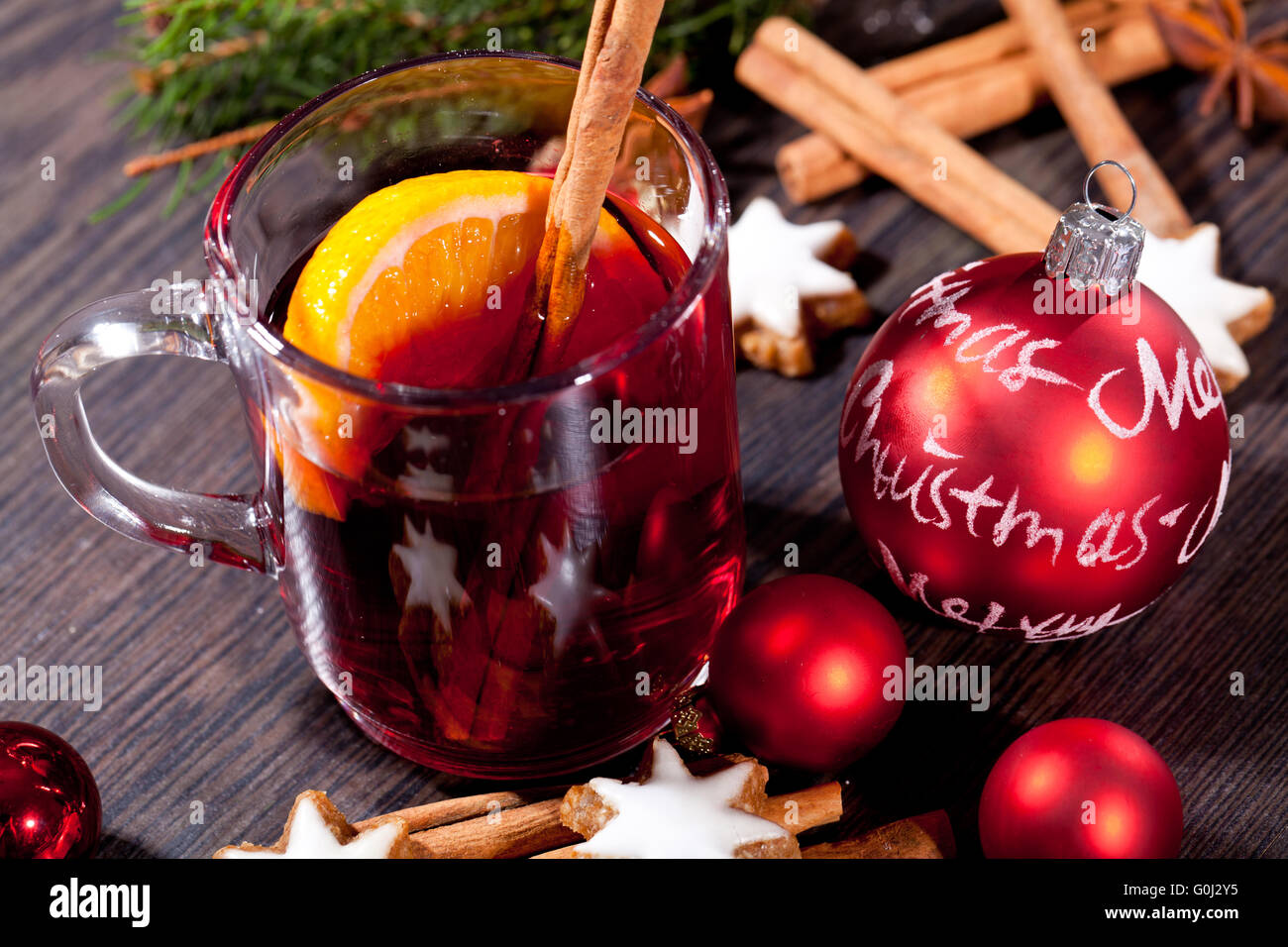 hot tasty spicy mulled red wine with orange and cinnamon christmas ...