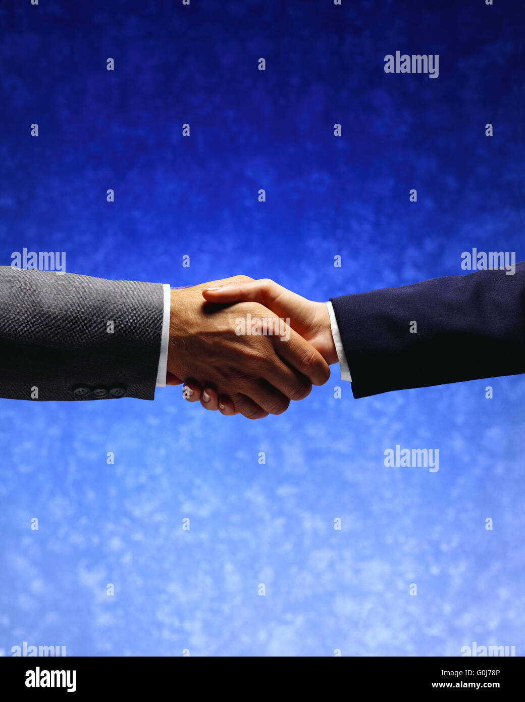 Two businessmen shake hand hi-res stock photography and images - Alamy