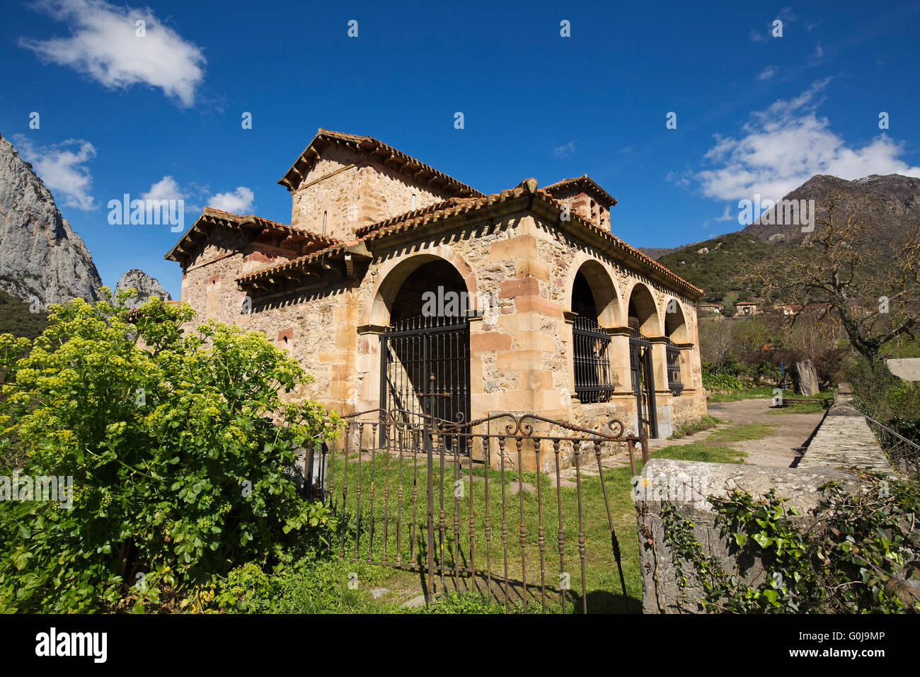 Mozarabic architecture hi-res stock photography and images - Alamy