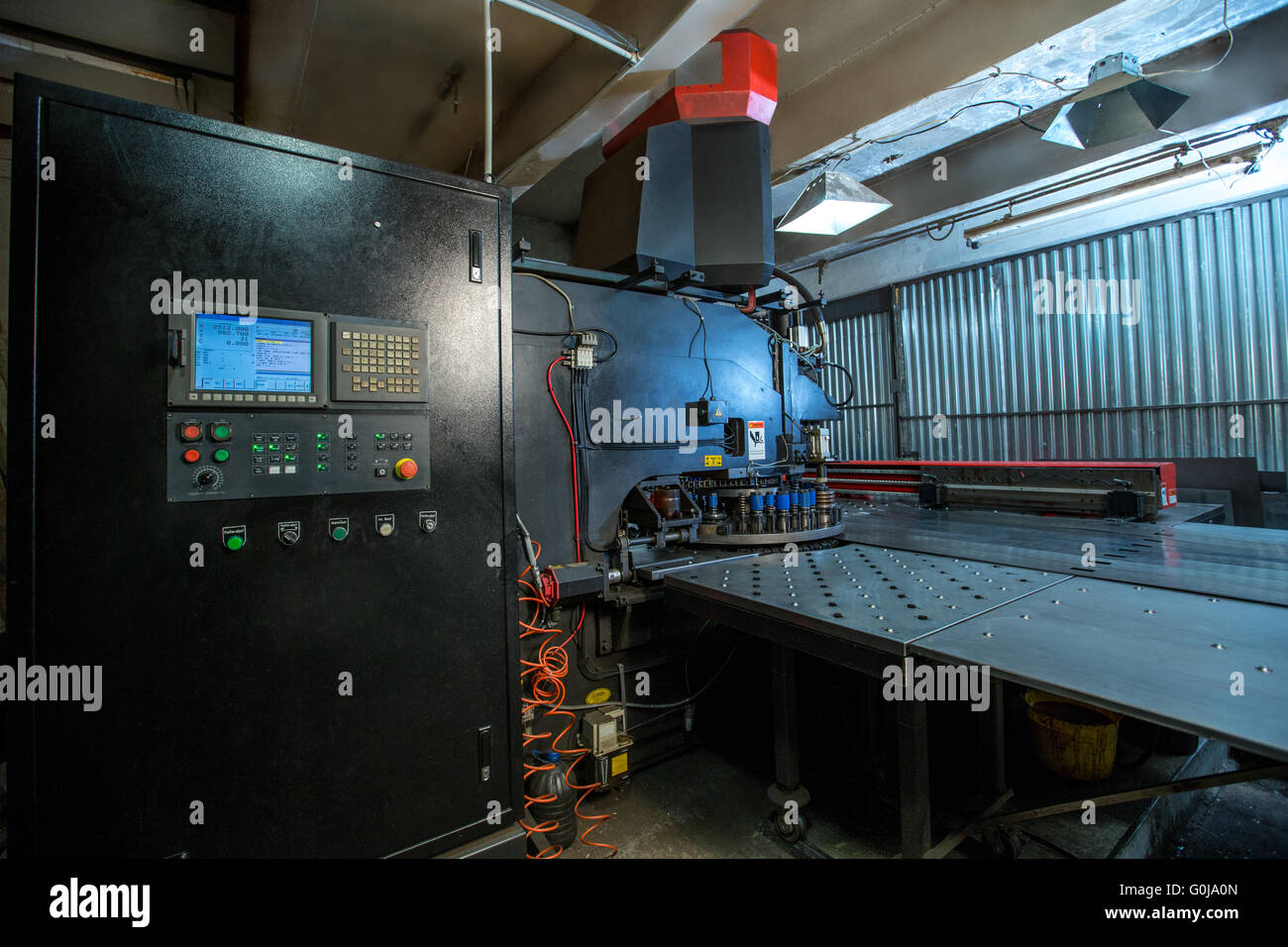 Precision punching hi-res stock photography and images - Alamy