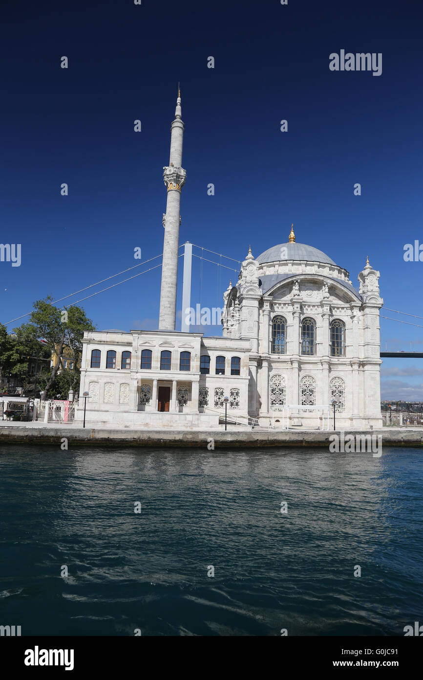 Ortakoy Buyuk Mecidiye Mosque in Istanbul City, Turkey Stock Photo - Alamy