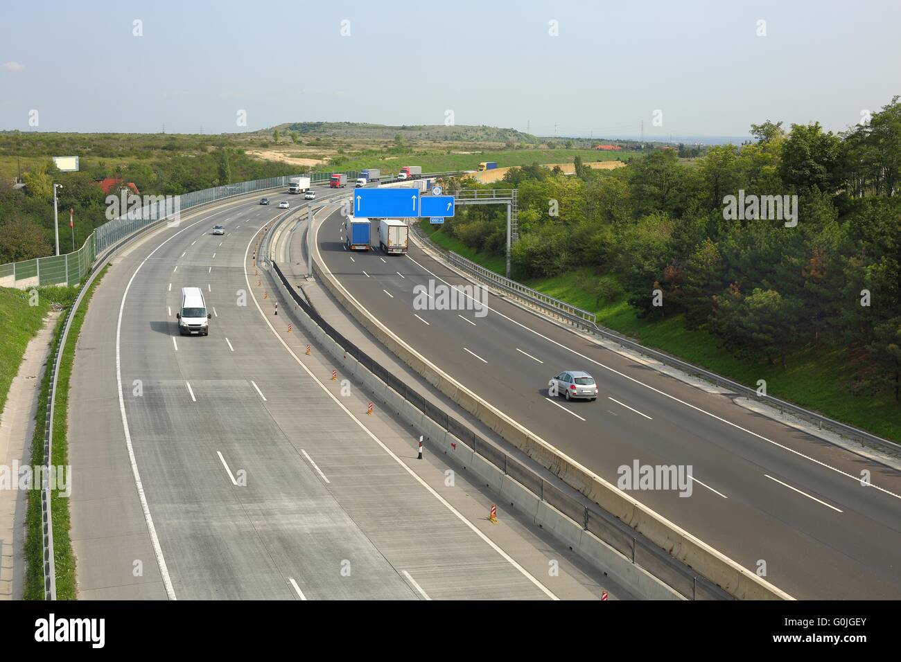 Highway with low traffic Stock Photo - Alamy