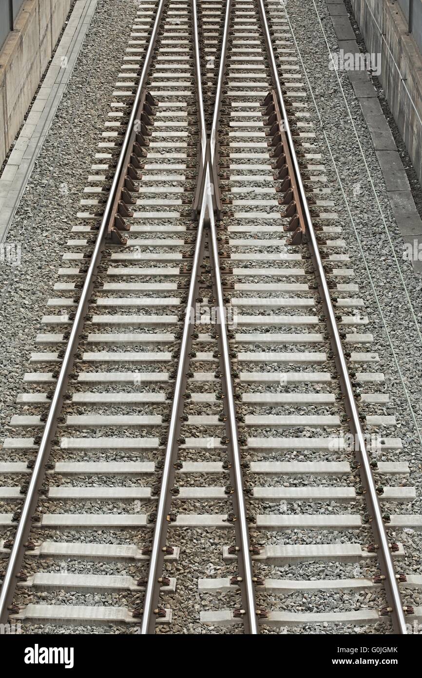 Merging Railway Tracks Stock Photo - Alamy