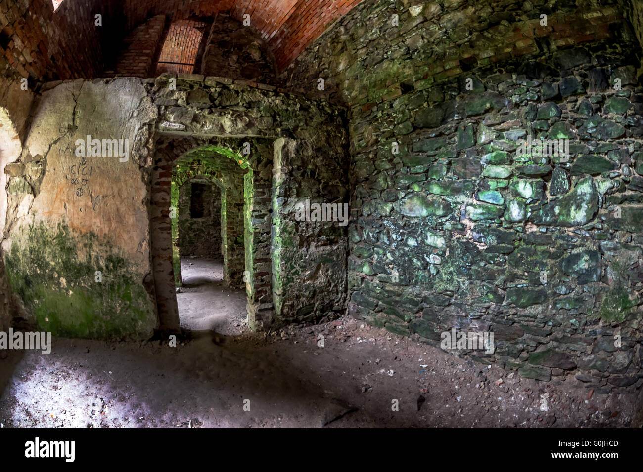 unsafe building masonry Stock Photo - Alamy