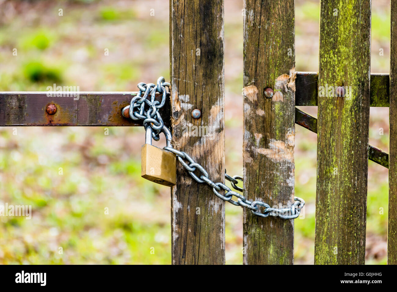 Fence enclosed hi-res stock photography and images - Alamy