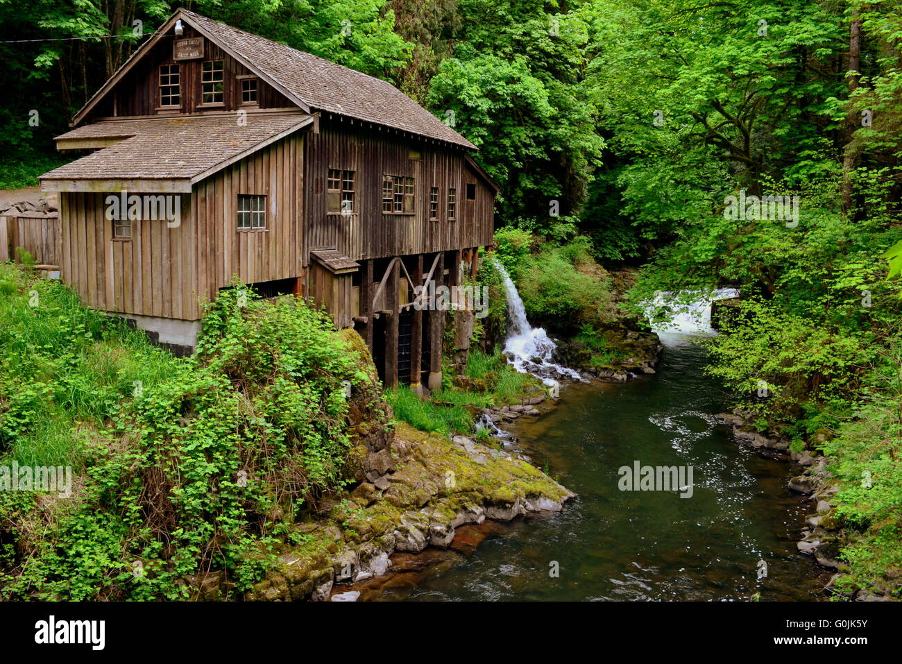 Mill creek washington hi-res stock photography and images - Alamy