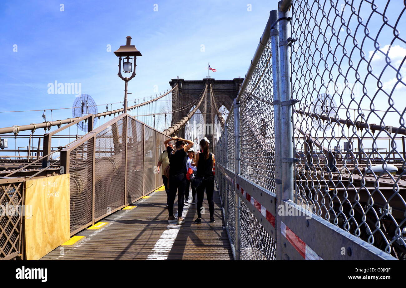 Brooklyn bridge construction hi-res stock photography and images - Alamy