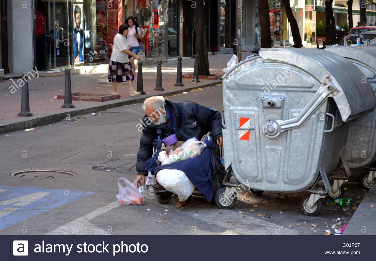 Garbage Dumpster Stock Photos & Garbage Dumpster Stock Images - Alamy