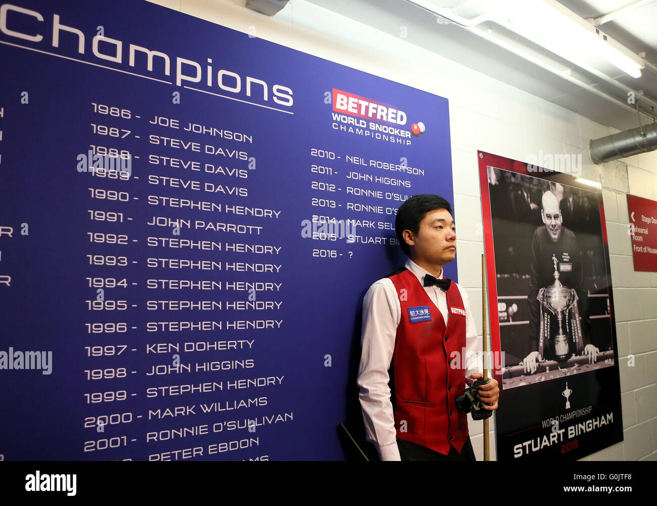 Sheffield, UK. 1st May, 2016. Ding Junhui of China prepares for the ...