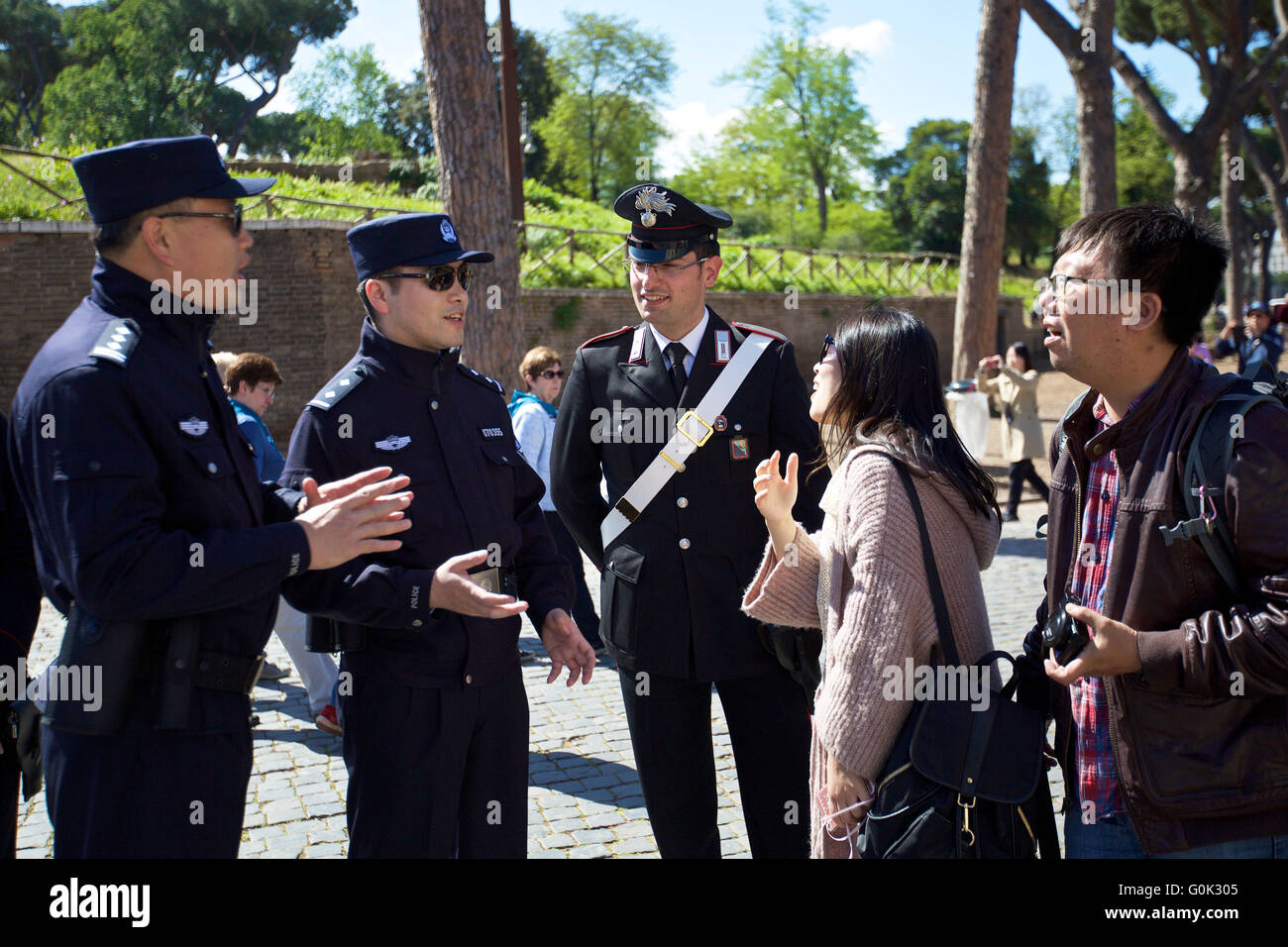 2 chinese police officers hi-res stock photography and images - Alamy