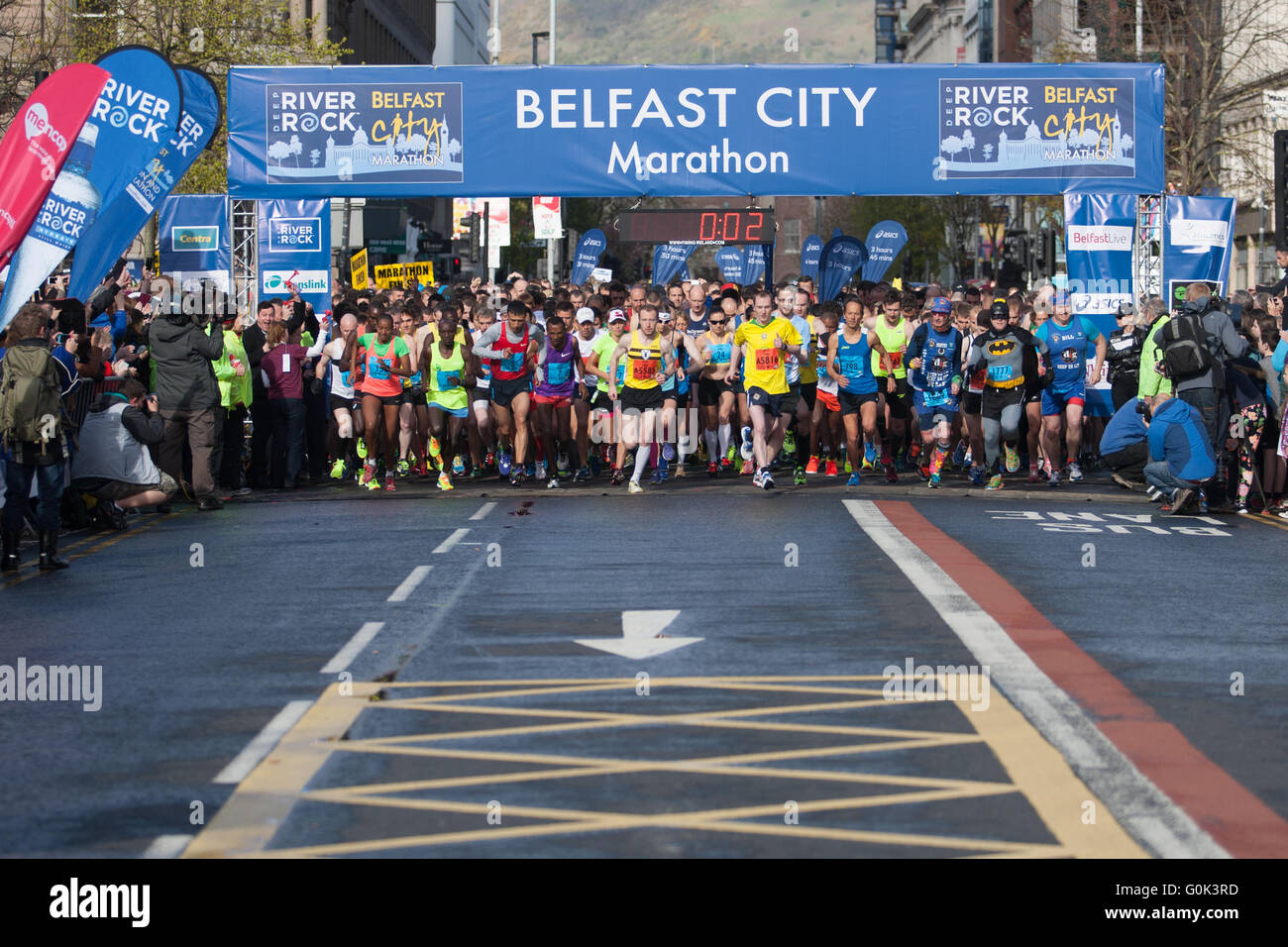 Belfast, UK. 2nd May 2016. The start line where Thousands of runners ...