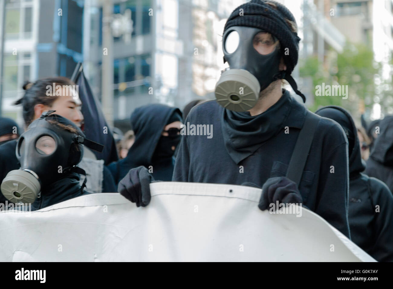 Police gas masks hi-res stock photography and images - Alamy