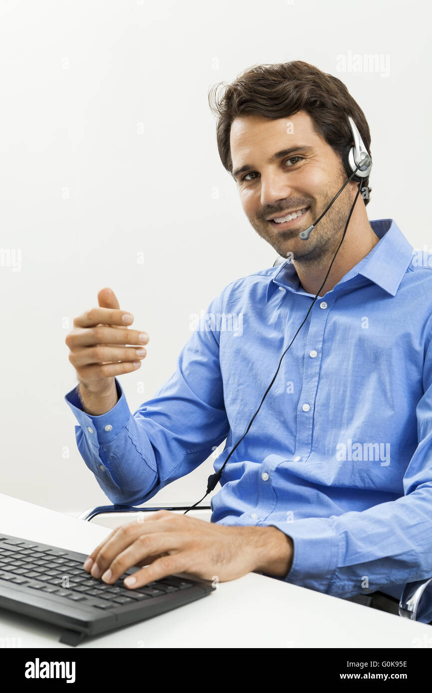 Technical support online assistant hi-res stock photography and images ...