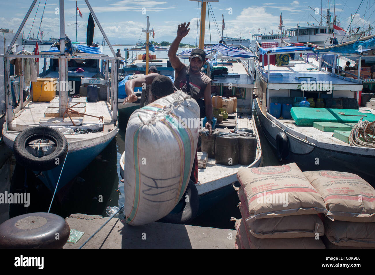 Trade cargo sack hi-res stock photography and images - Alamy