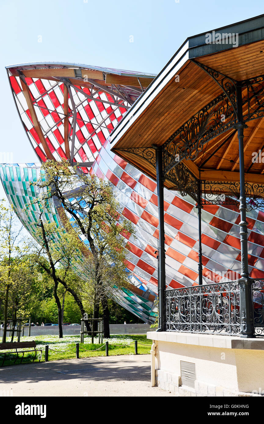 Observatory of Light by Daniel Buren on the Louis Vuitton Fondation by ...