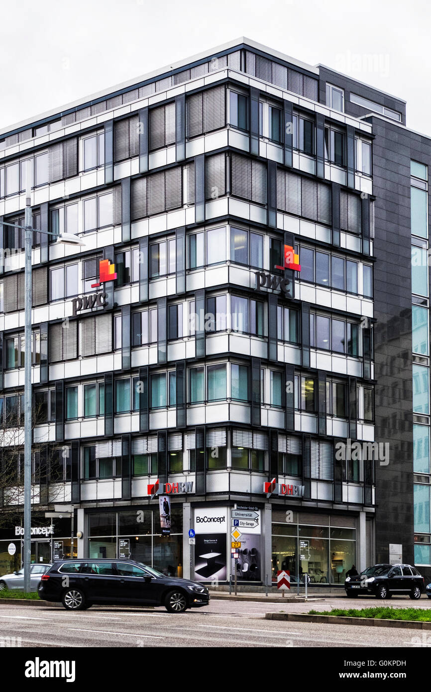 Price waterhouse coopers hi-res stock photography and images - Alamy