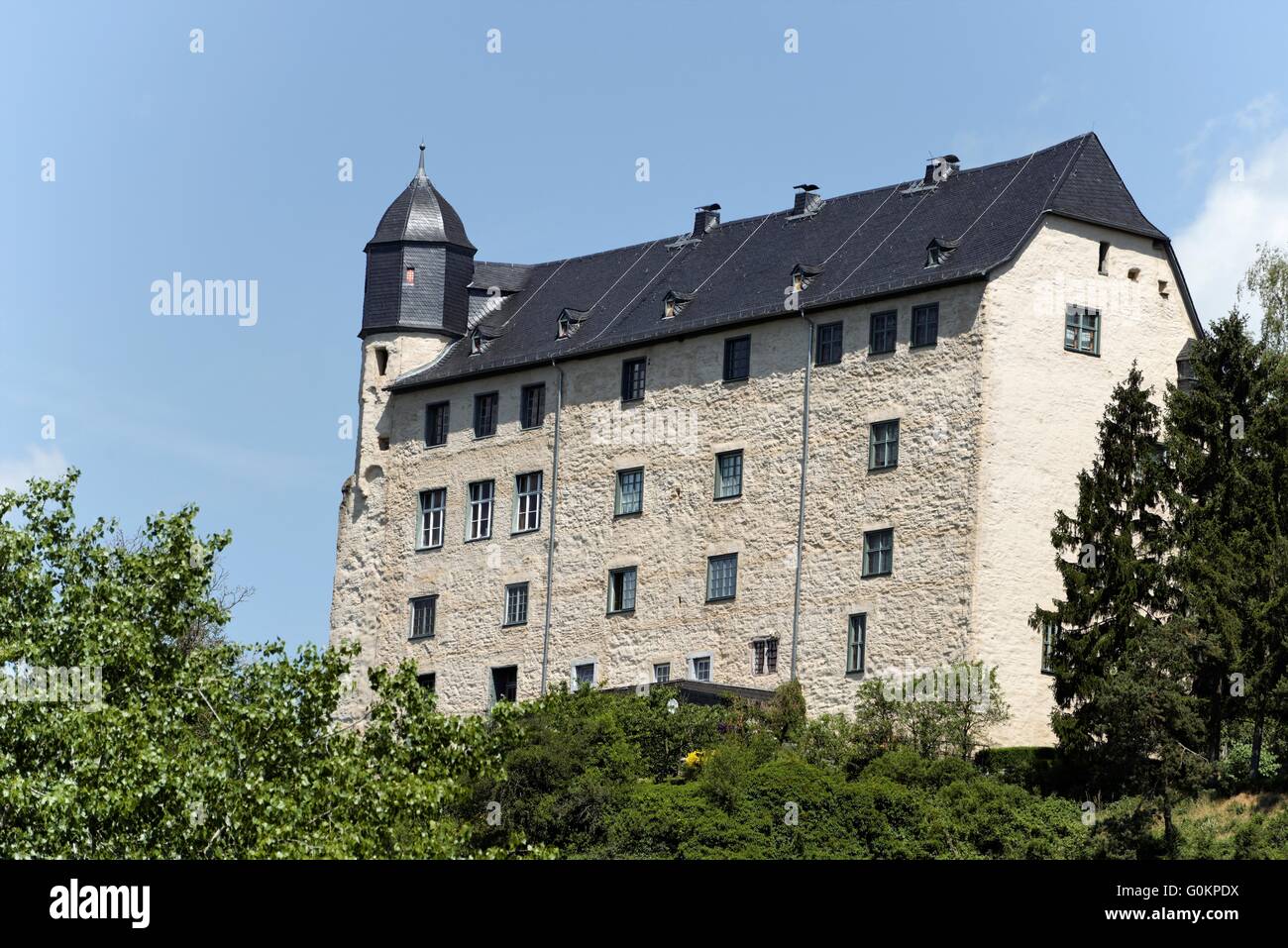 Bright castle hi-res stock photography and images - Alamy