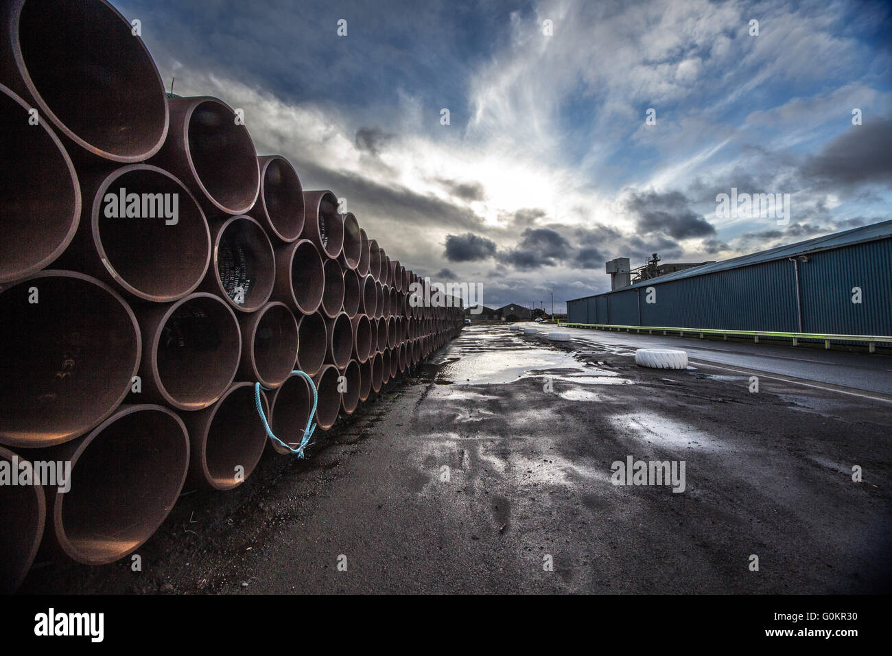 pipes stacked in a orderly fashion Stock Photo - Alamy