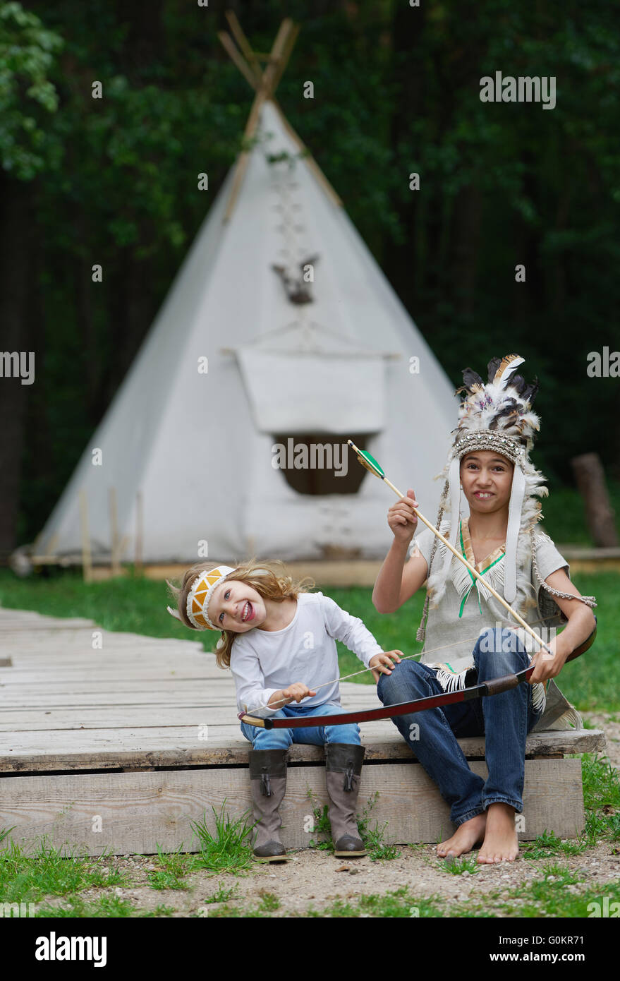 Aboriginal children playing hi-res stock photography and images - Alamy