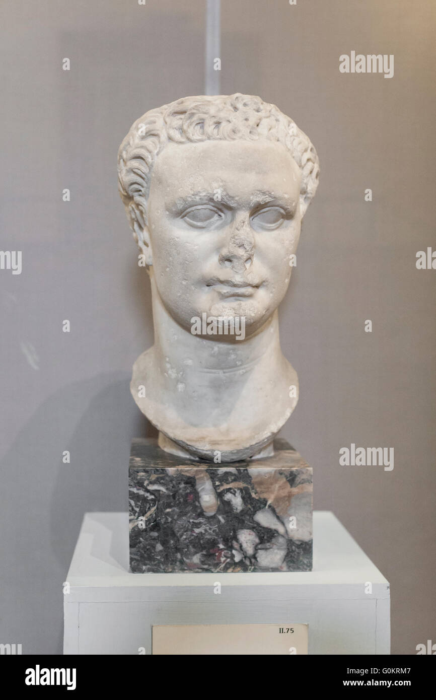 Domitian marble portrait hi-res stock photography and images - Alamy