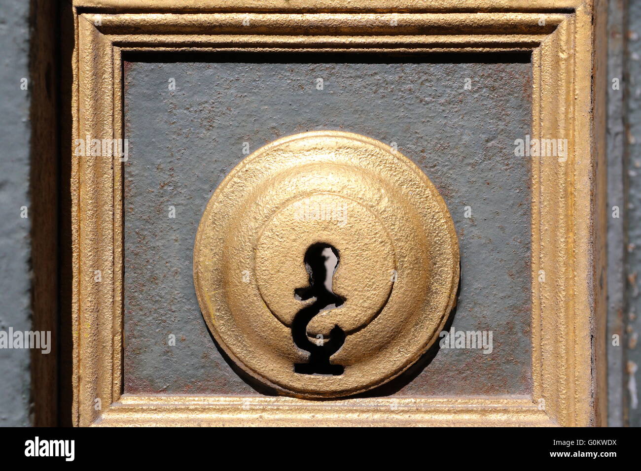 Old golden lock in Paris Stock Photo - Alamy