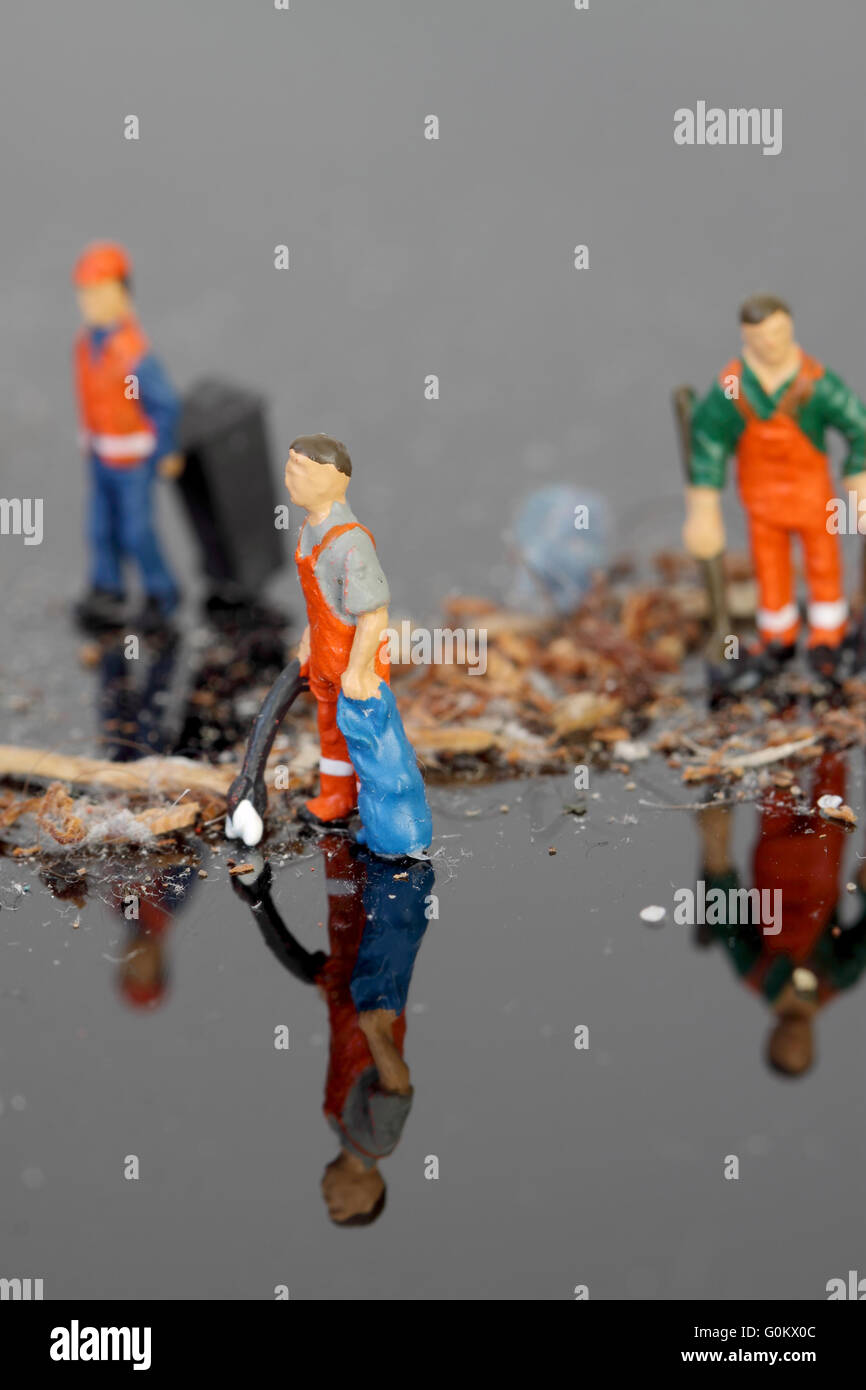Dust bin men hi-res stock photography and images - Alamy