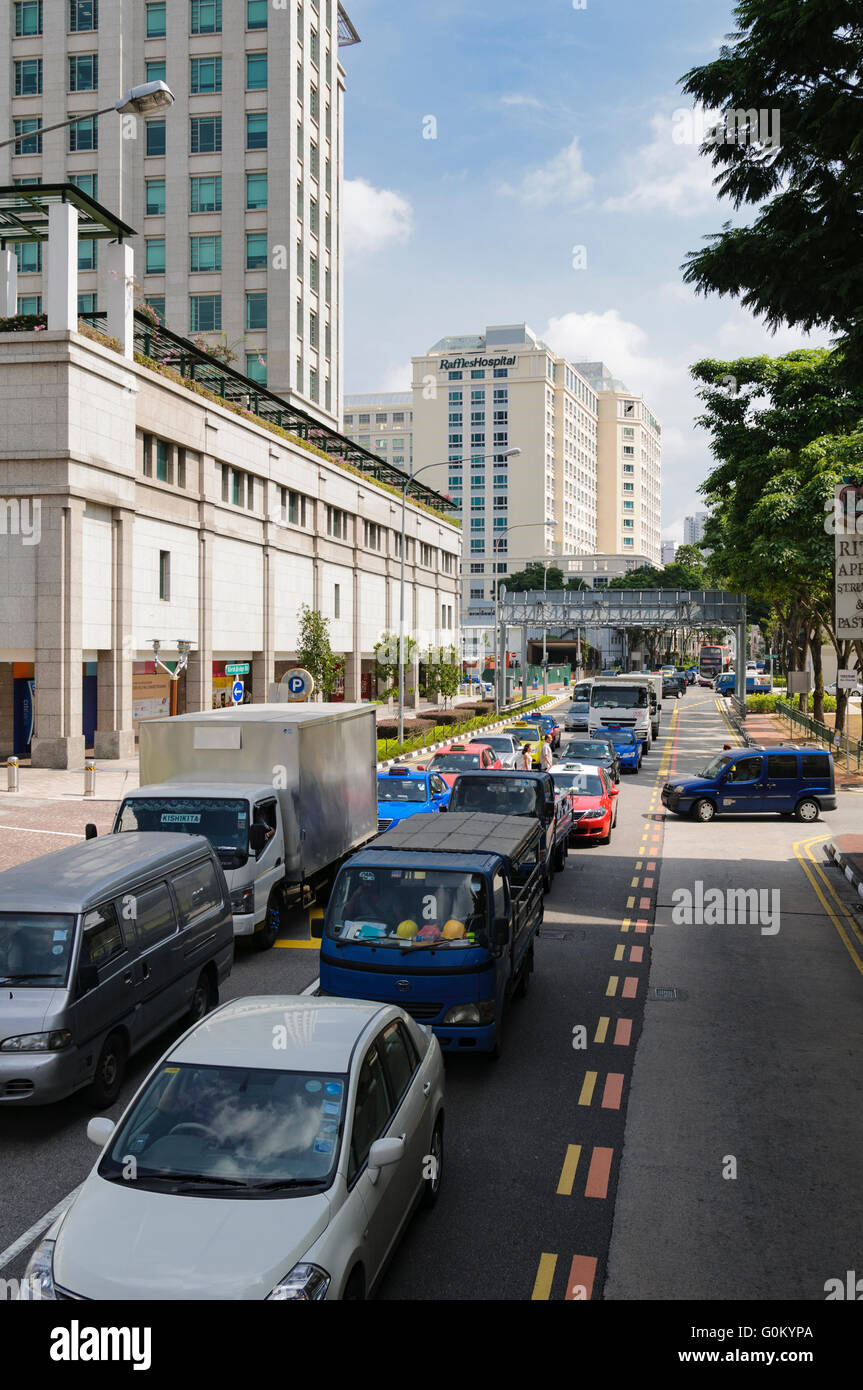 Traffic congestion on Victoria Street, Singapore Stock Photo - Alamy