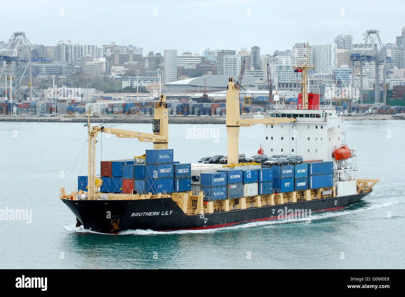 Container ship Southern Lily heads out of Auckland Harbour with ...
