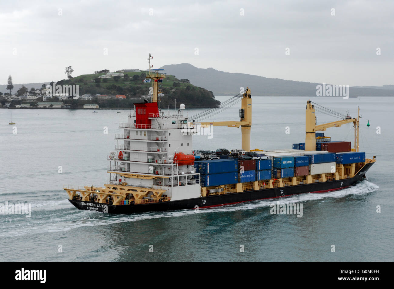 Container ship Southern Lily heads out of Auckland Harbour with ...