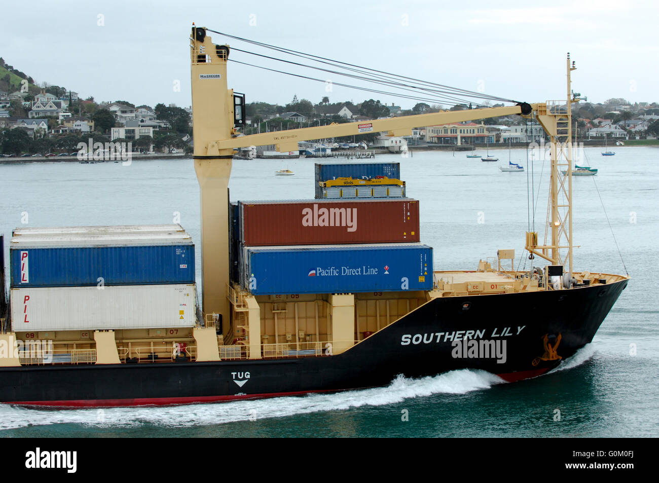 Container ship Southern Lily heads out of Auckland Harbour with ...