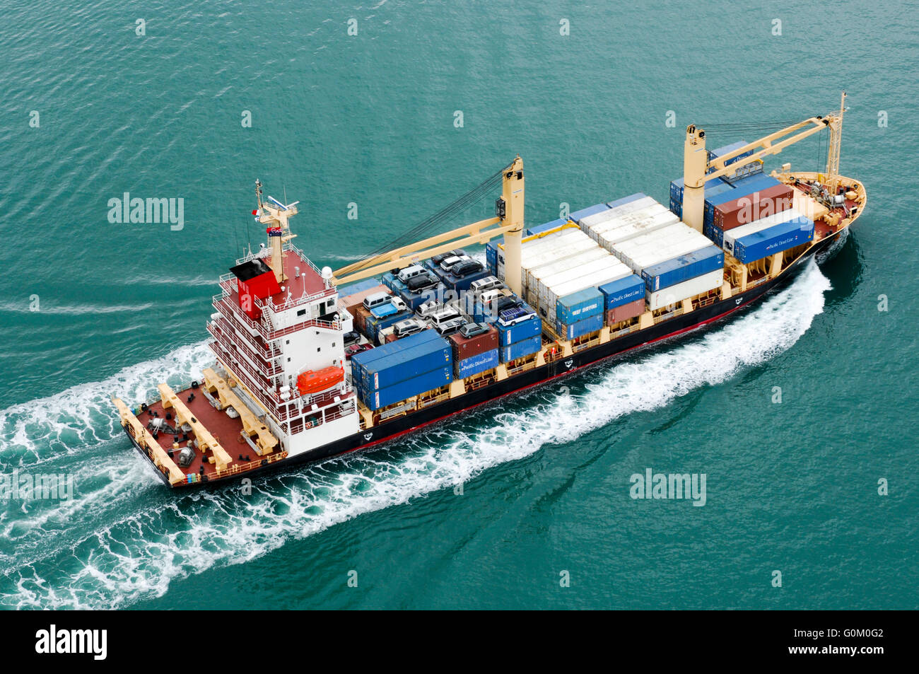 Container ship Southern Lily heads out of Auckland Harbour with ...