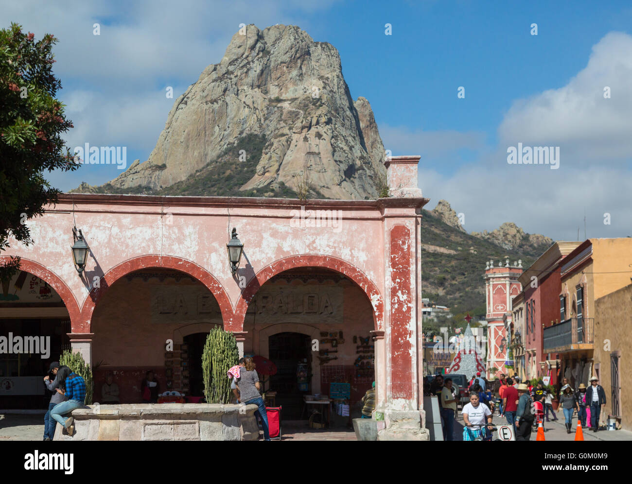 Bernal queretaro hi-res stock photography and images - Alamy