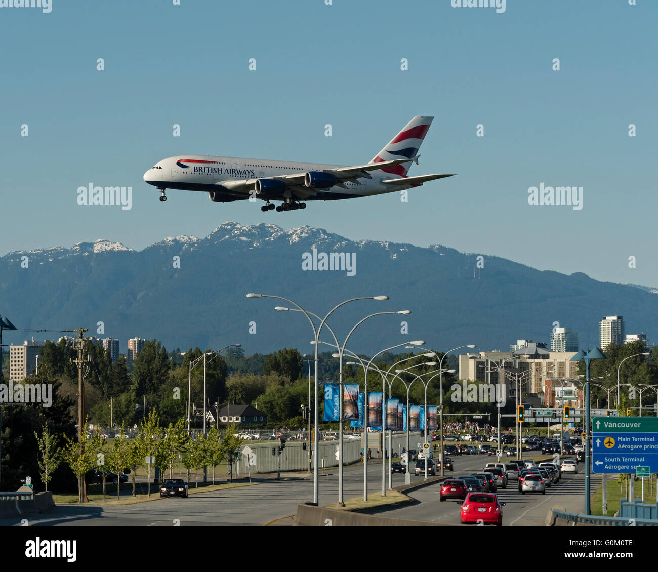 British Airways Airbus A380 G-XLEJ jet airliner final approach for ...