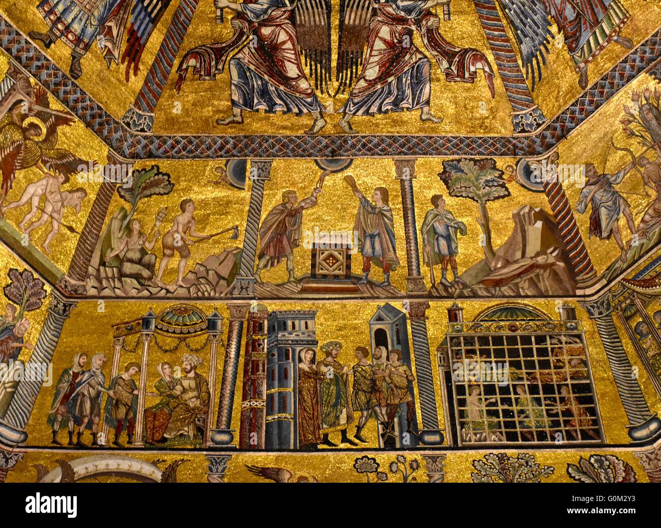 A beautifully designed cathedral ceiling in the heart of Florence Stock ...