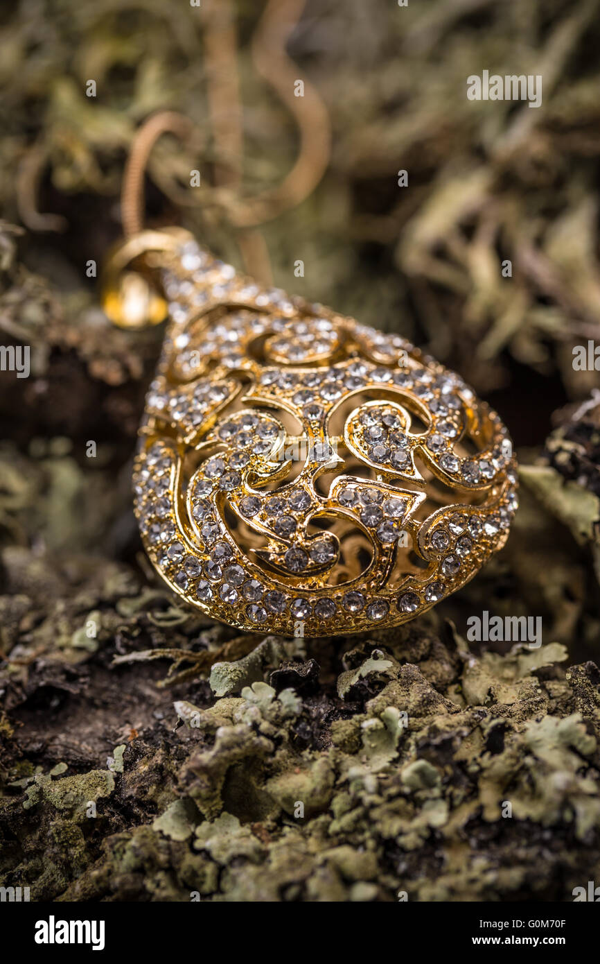 Small pendant hi-res stock photography and images - Alamy