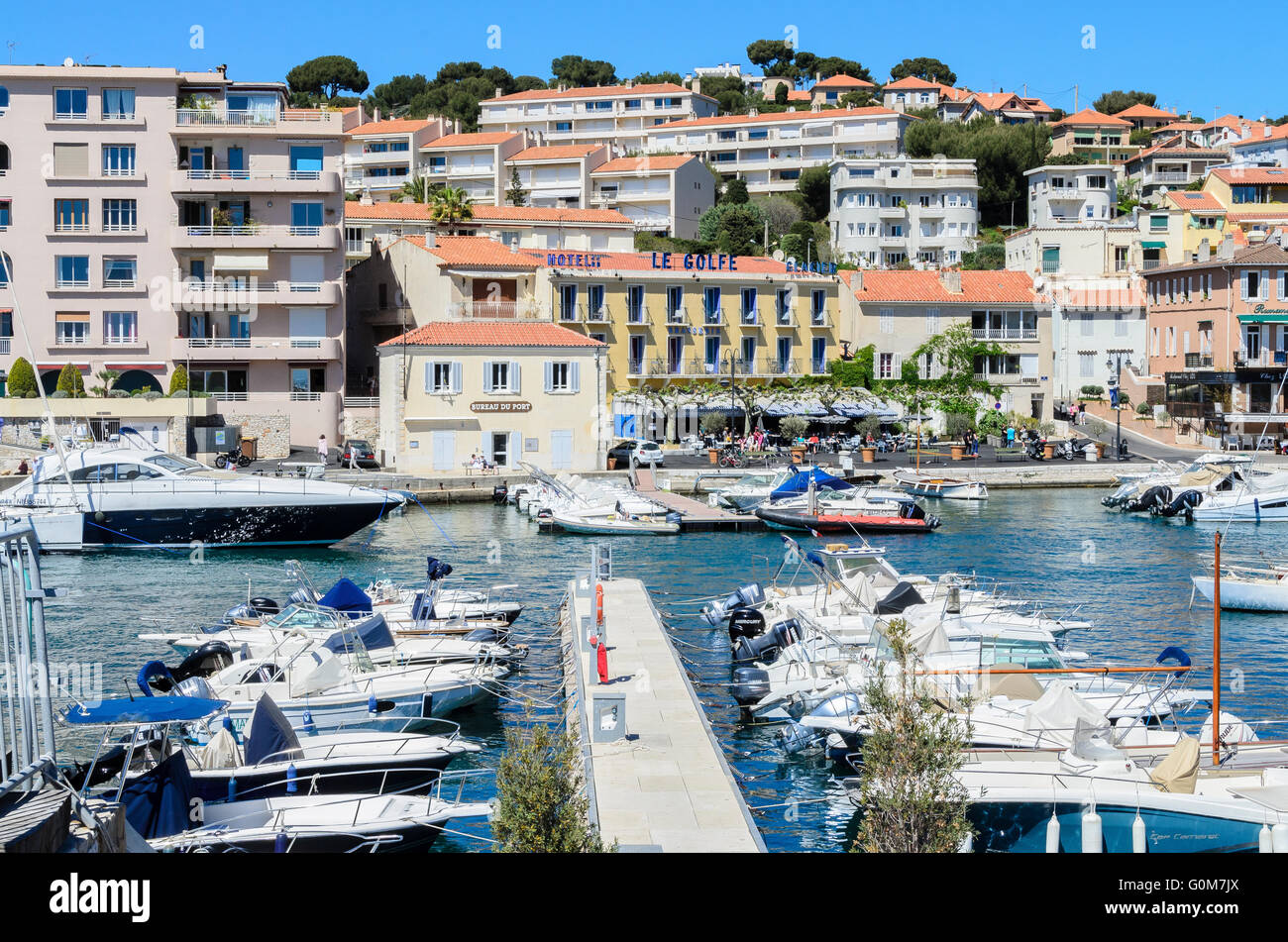 PORT DE CASSIS ET SES BATEAUX, CASSIS, BDR FRANCE 13 Stock Photo - Alamy