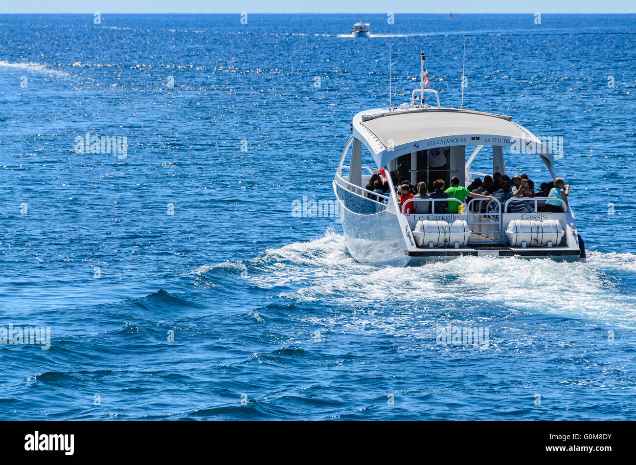 Navettes en bateau hi-res stock photography and images - Alamy