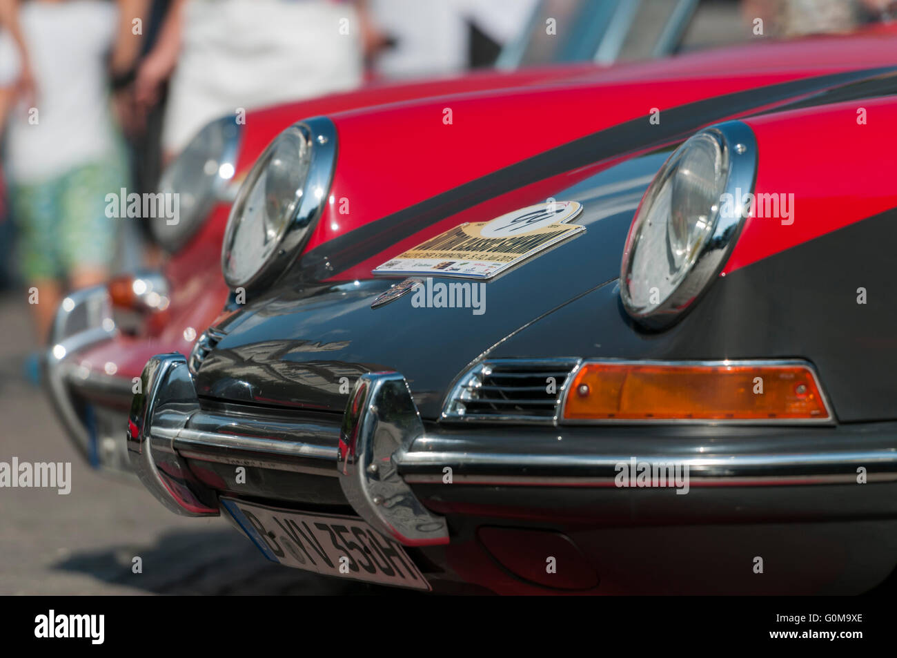 Porsche 911 side view hi-res stock photography and images - Alamy