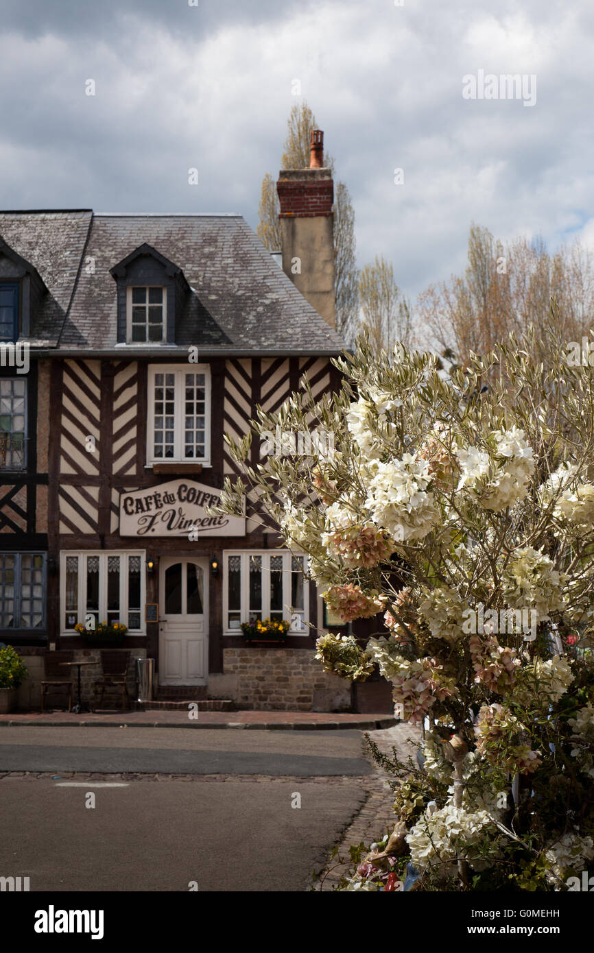 Pretty cafe in french village hi-res stock photography and images - Alamy