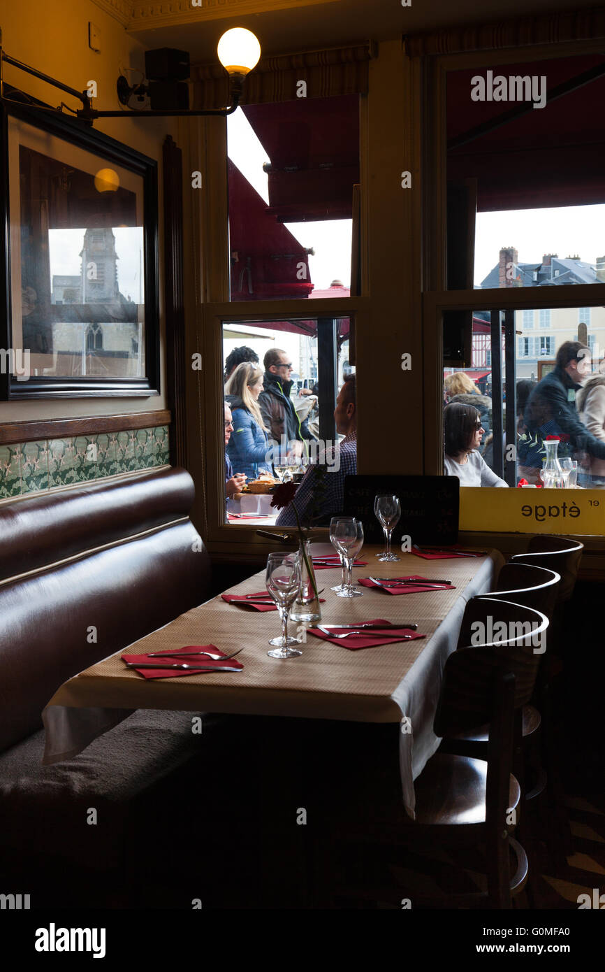 A cafe in Honfleur, Normandy Stock Photo - Alamy