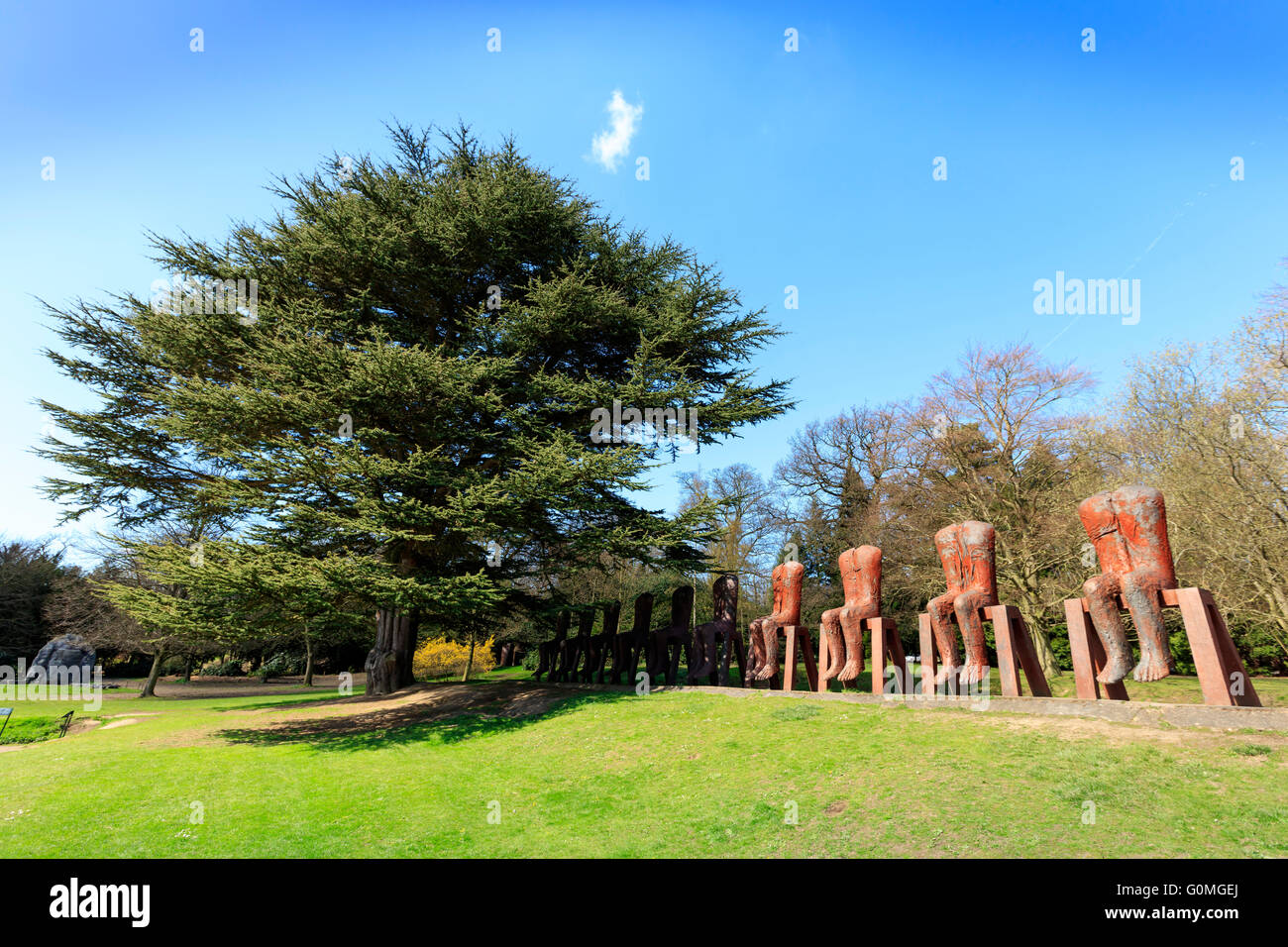 The great Polish artist Magdalena Abakanowicz returns to YSP with her ...