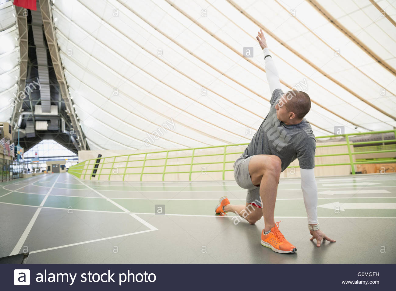 American track runner hi-res stock photography and images - Alamy