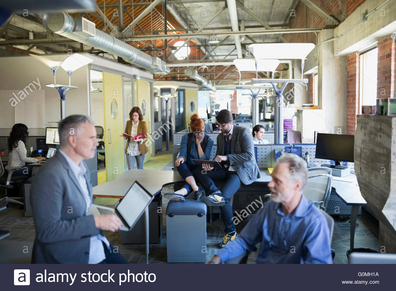 Open plan office hi-res stock photography and images - Alamy