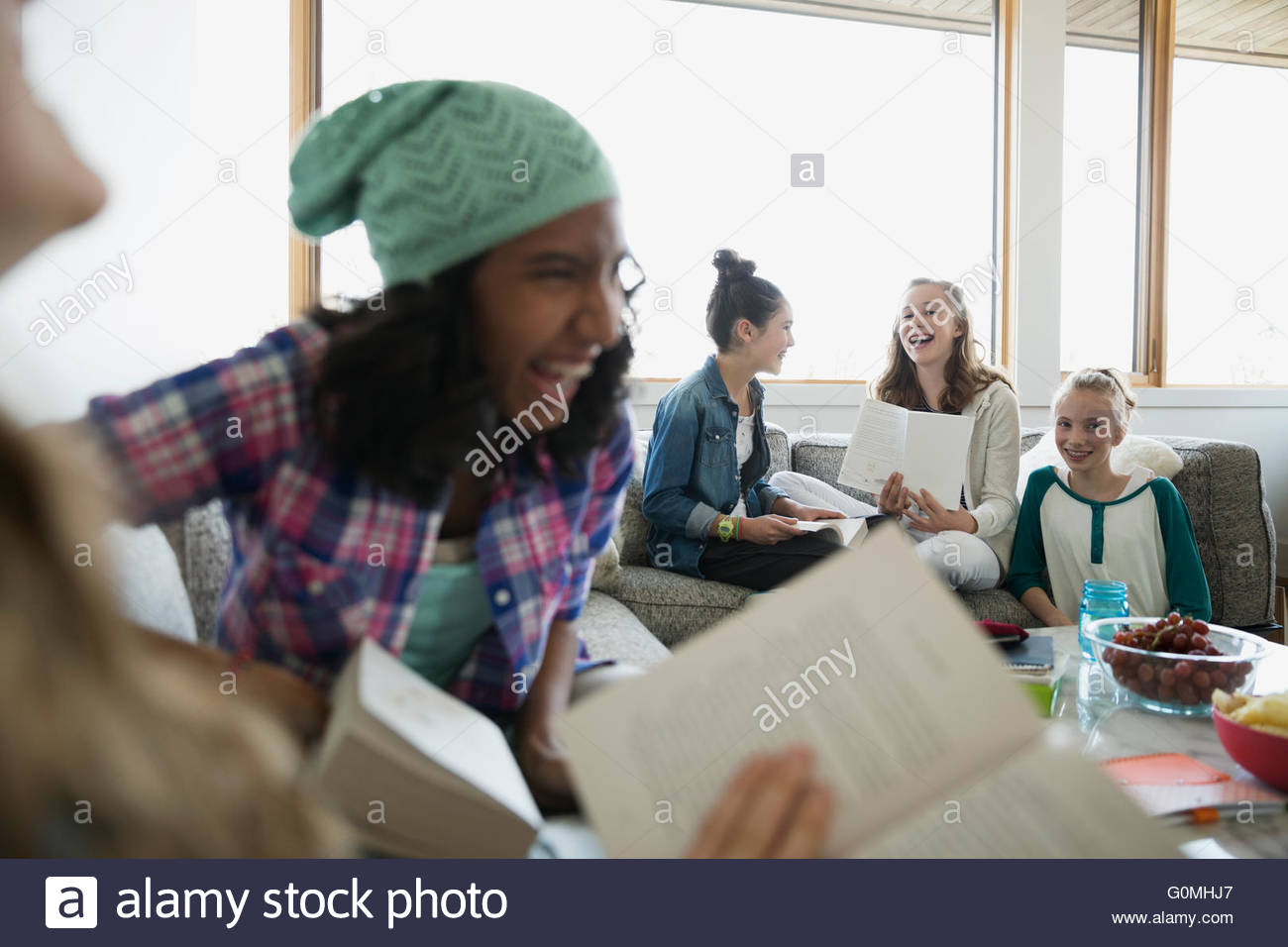 Laughing girls hi-res stock photography and images - Alamy