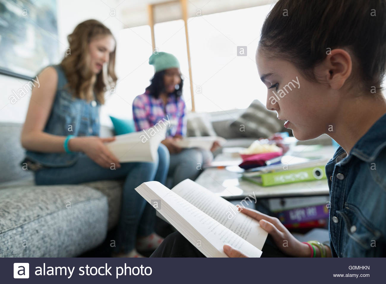 Girl's room books hi-res stock photography and images - Alamy