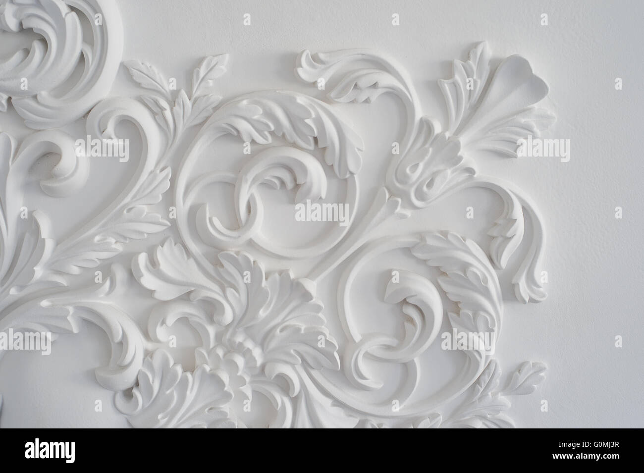 Luxury white wall design bas-relief with stucco mouldings roccoco ...