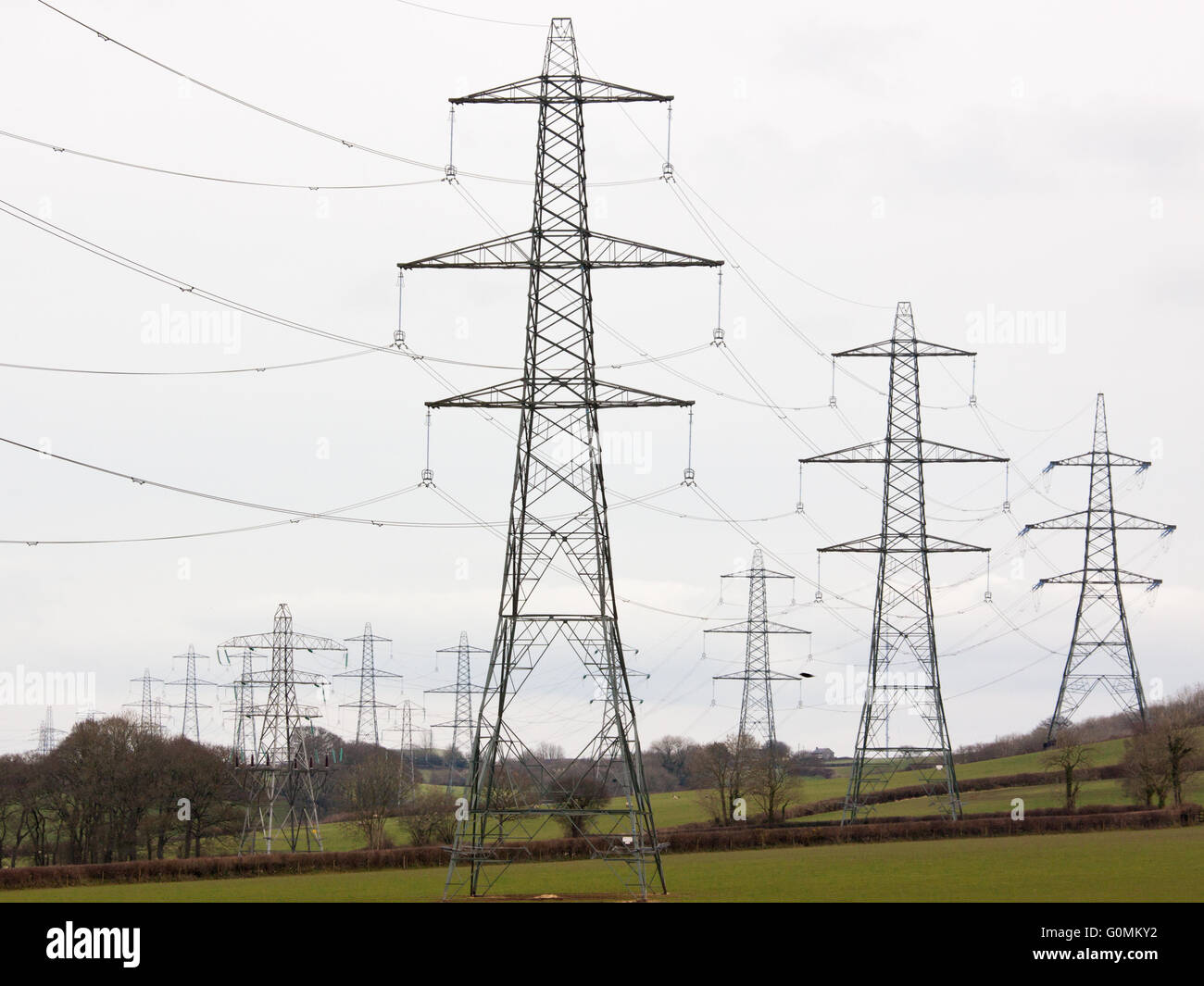 Electricity pylons in english landscape hi-res stock photography and ...